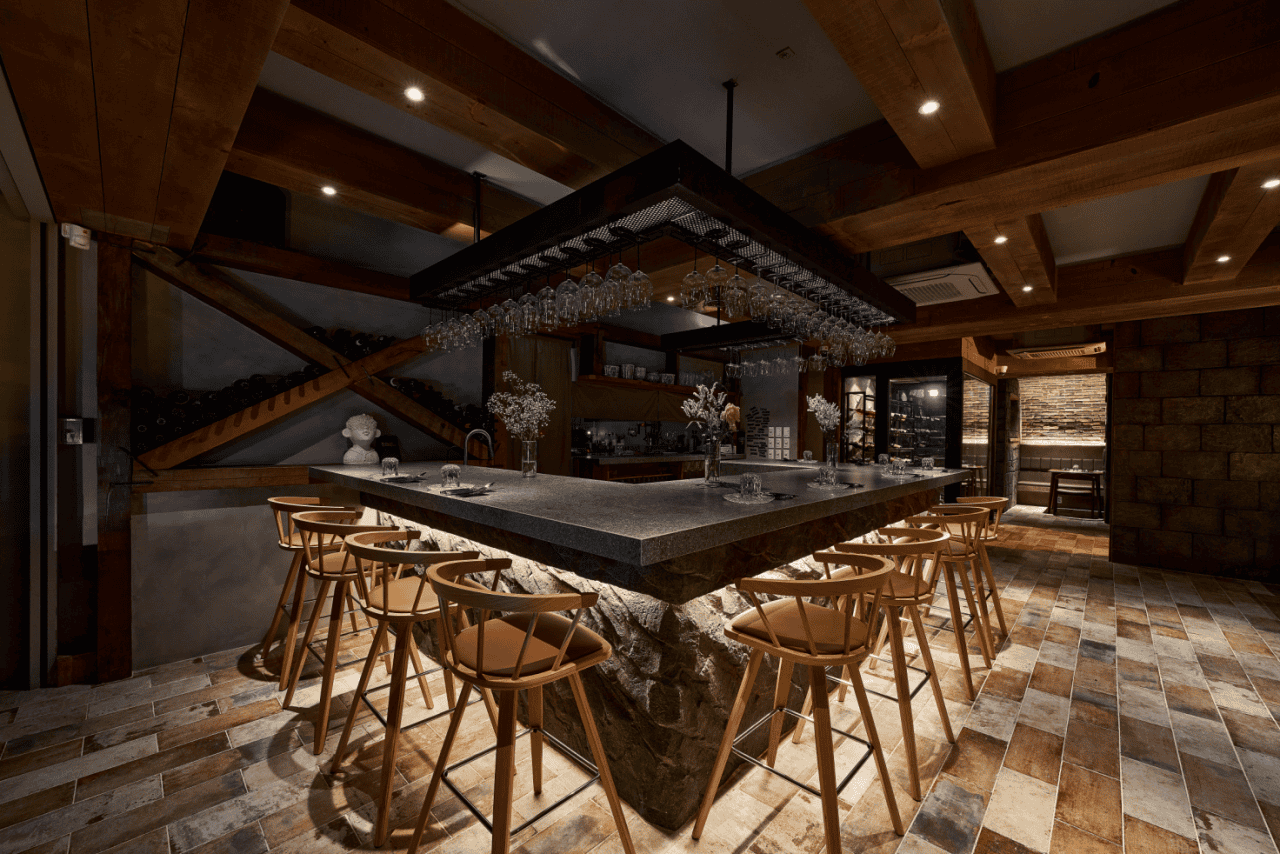 10 Hip Bars in Hannam You’ll Remember (From a Korean!) - Seoul | Your ...