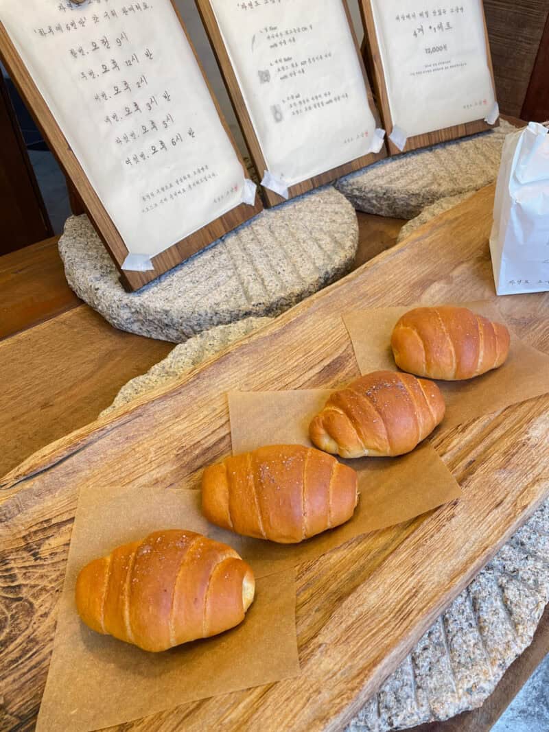 15 Best Restaurants in Seongsu-dong (From a Korean!) | Your Local's Guide